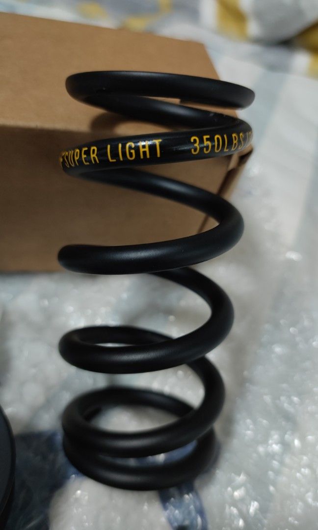 Nukeproof Super Light Enduro Coil Spring 350lbs, Sports Equipment ...