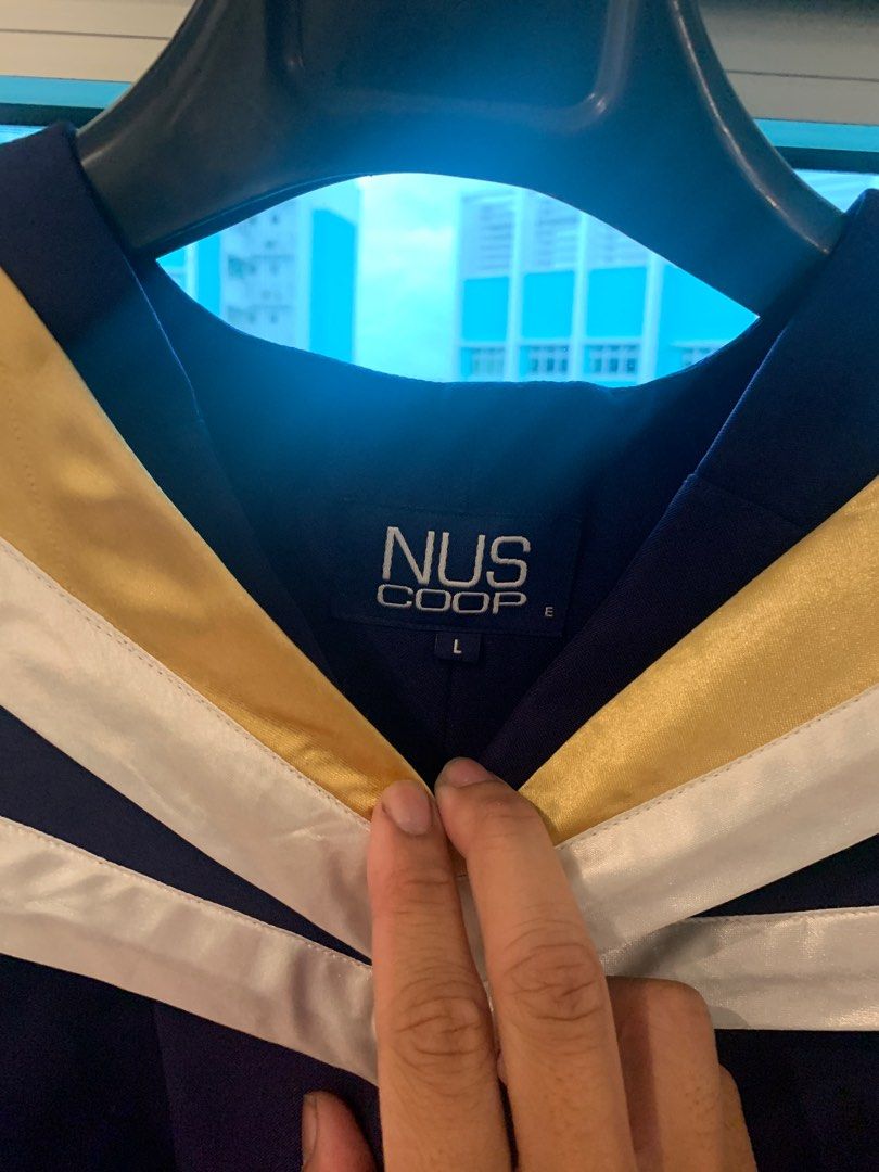 NUS graduation gown convocation gown (Engineering), Men's Fashion ...