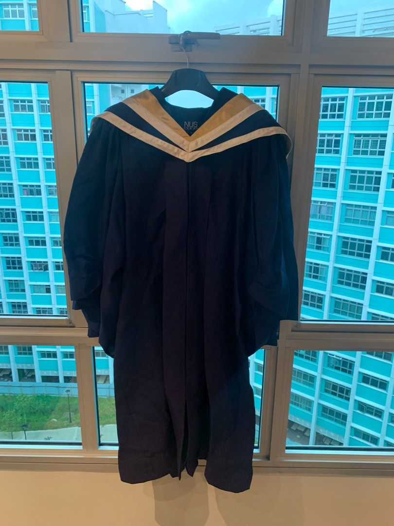 NUS graduation gown convocation gown (Engineering), Men's Fashion ...