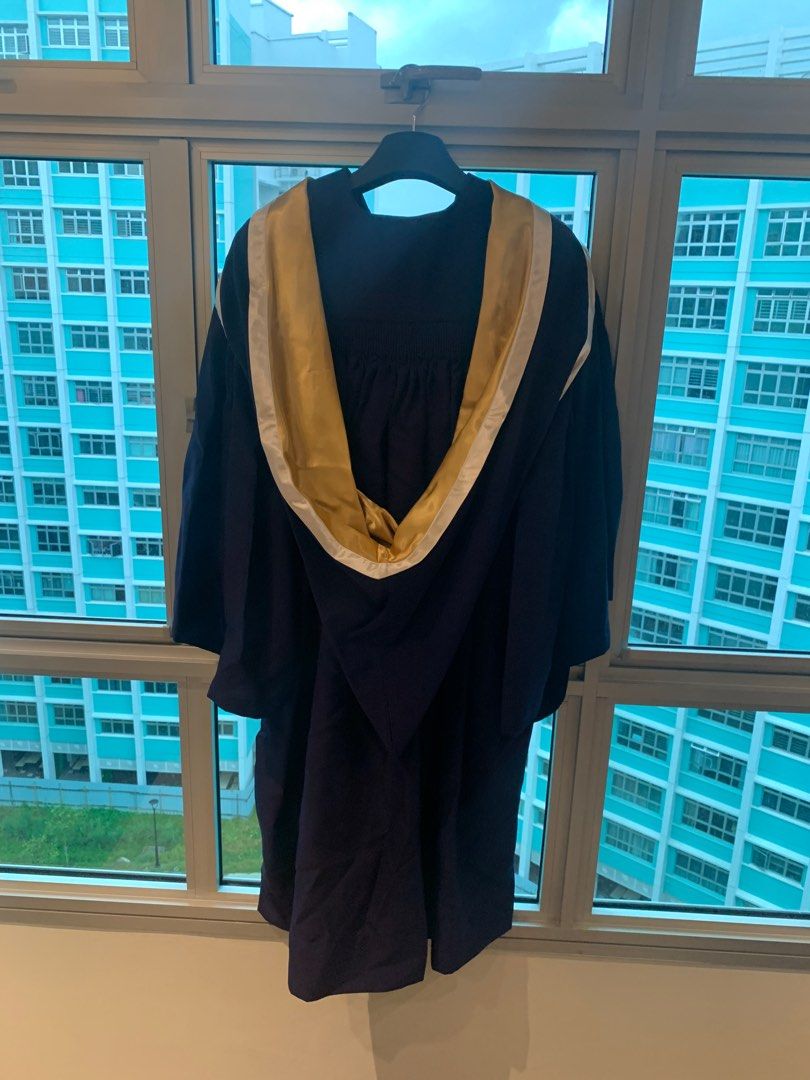 NUS graduation gown convocation gown (Engineering), Men's Fashion ...