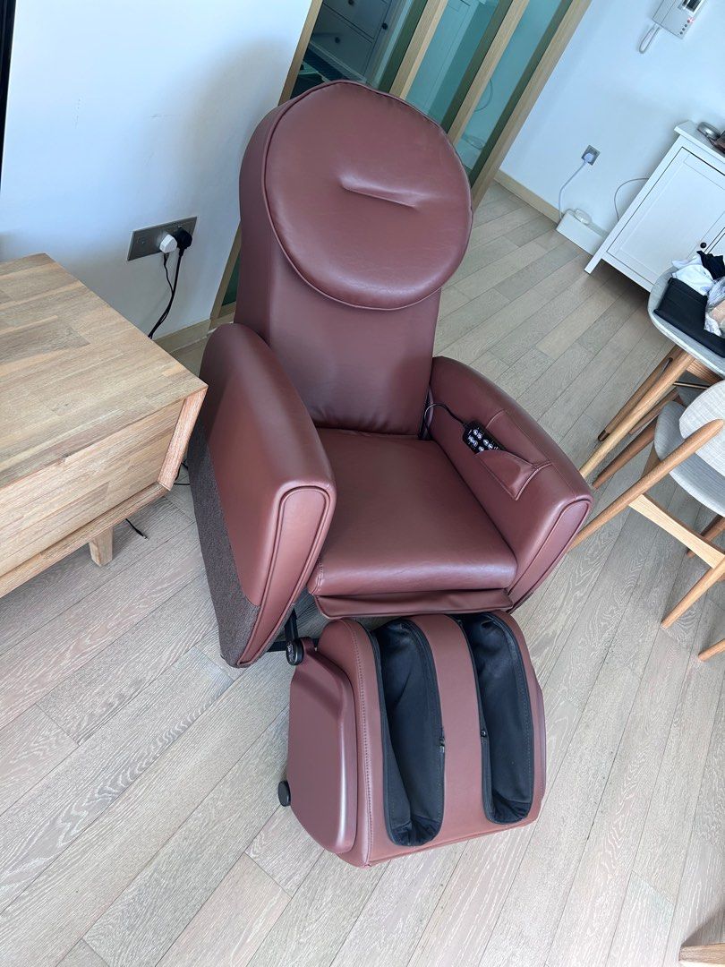 Osim udiva 2 massage chair, Furniture & Home Living, Furniture, Chairs ...