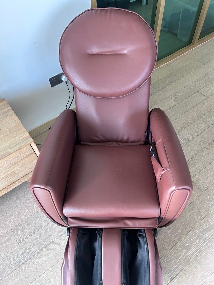 Osim udiva 2 massage chair, Furniture & Home Living, Furniture, Chairs ...