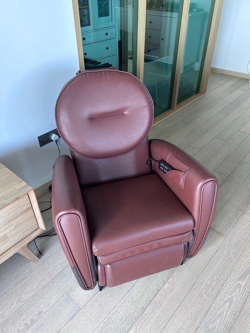 Osim udiva 2 massage chair, Furniture & Home Living, Furniture, Chairs ...