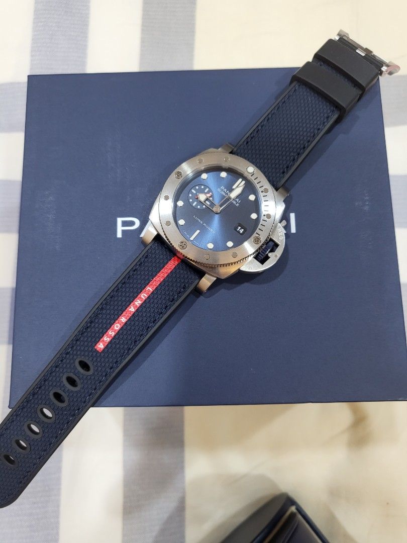 Panerai PAM01391 Submersible Quarantaquattro Luna Rossa, Luxury ...