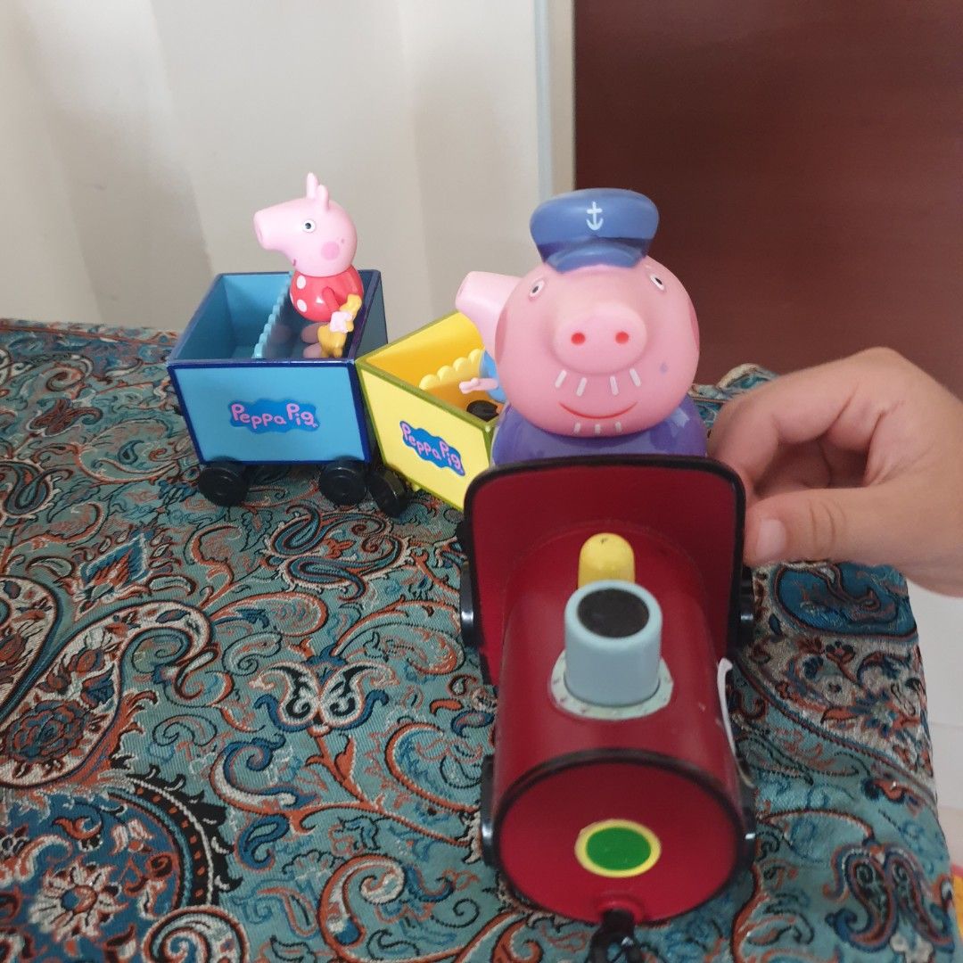 Peppa pig train, Hobbies & Toys, Toys & Games on Carousell