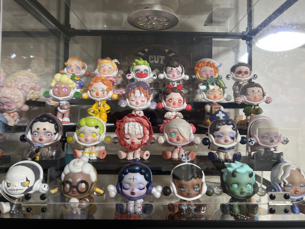 Popmart Skullpanda Ancient Castle, Action Cut, City of Night, Mare of ...