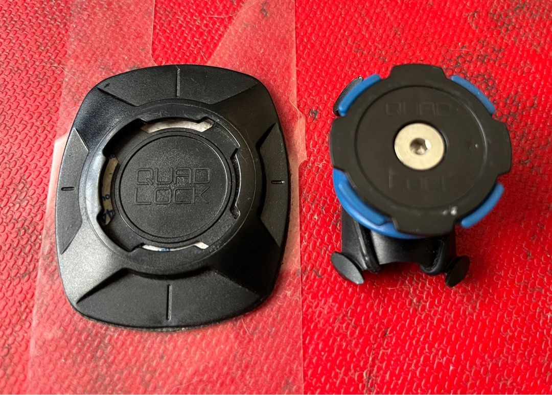 Quad lock phone stem holder on Carousell
