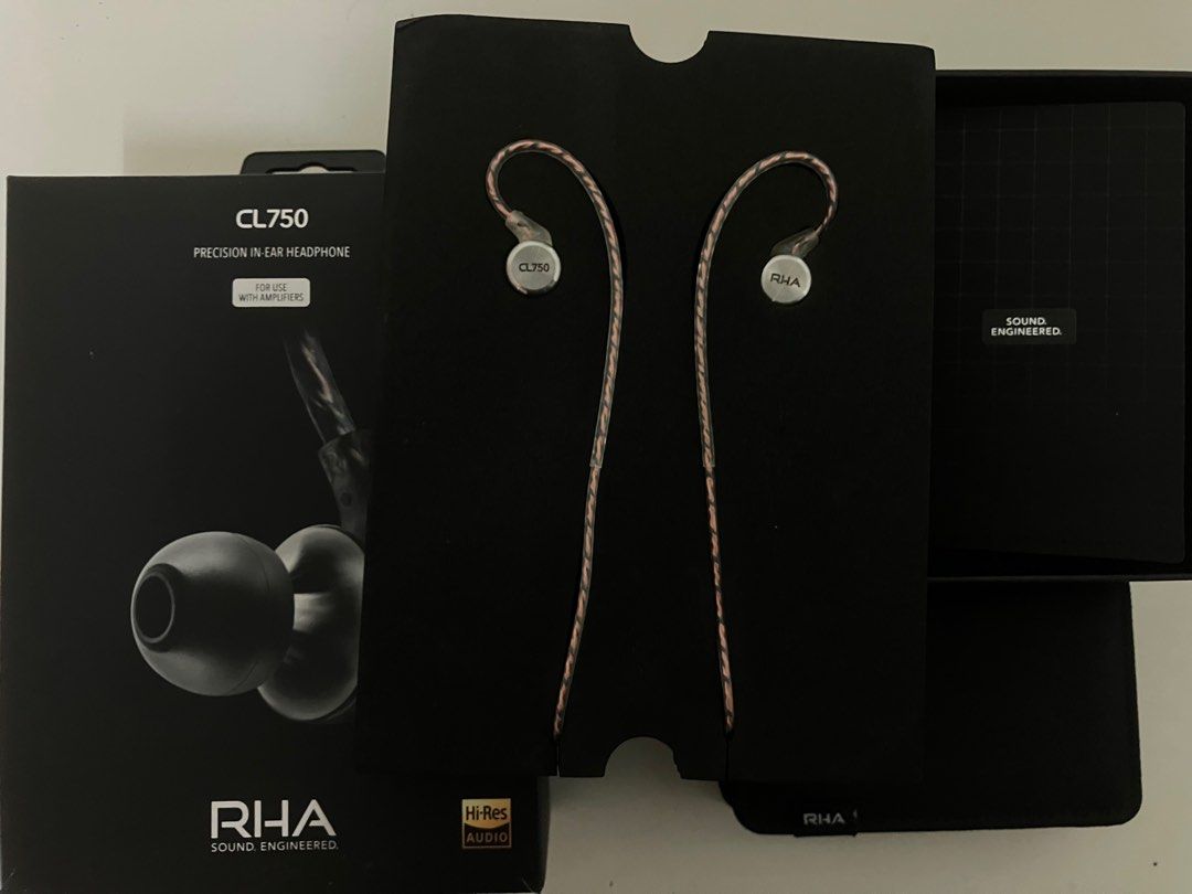 RHA CL750 高阻抗耳掛入耳式耳機｜二手｜完整盒書, 耳機及錄音音訊設備, 耳機在旋轉拍賣
