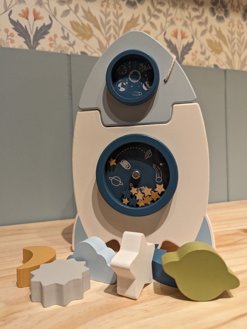 Rocket shape sorter, Hobbies & Toys, Toys & Games on Carousell