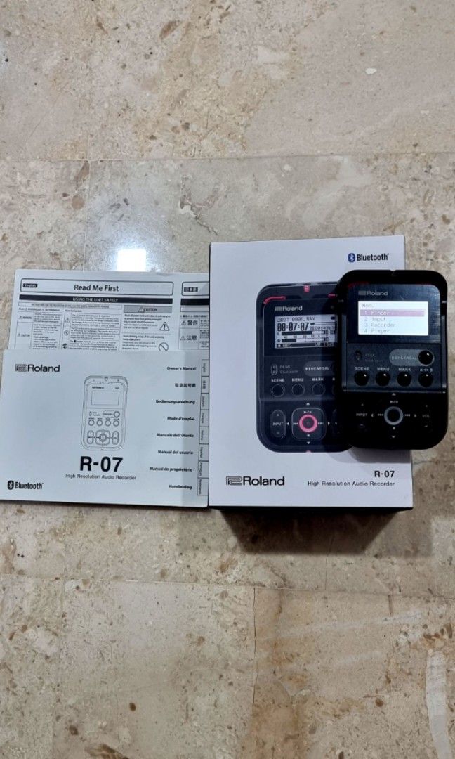 Roland R-07 Stereo Waze and MP3 recorder (Black), Audio, Voice ...