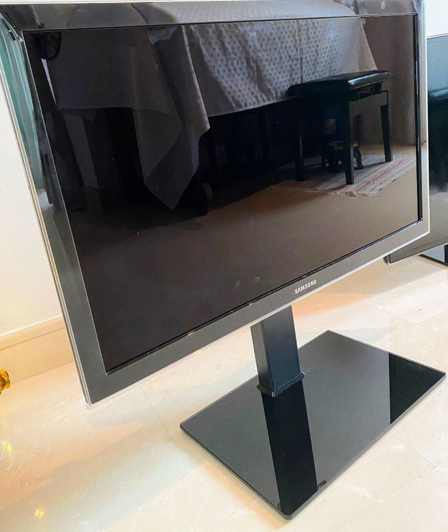 Samsung TV (32 inch), TV & Home Appliances, TV & Entertainment, TV on Carousell