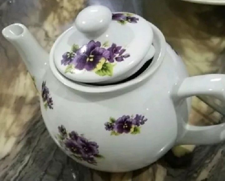 Teko Teapot Klasik Seramik Tahan Lama, Furniture & Home Living, Kitchenware & Tableware, Coffee ...