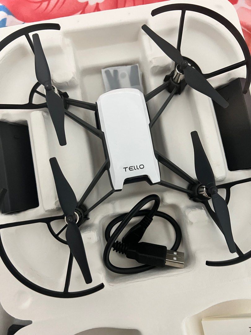 TELLO Mini Drone, powered by DJI (with 2 extra Flight Batteries ...