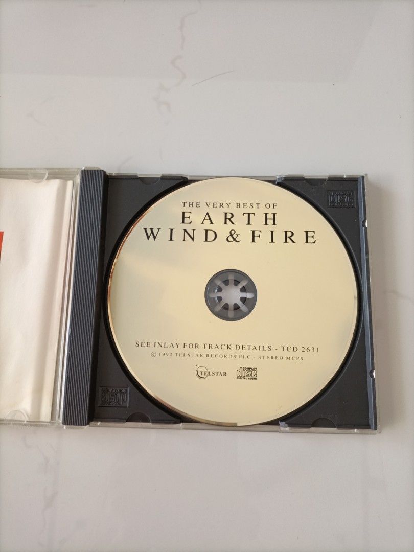 The Very Best of Earth Wind & Fire (CD) bo1, Hobbies & Toys, Music & Media, CDs & DVDs on Carousell