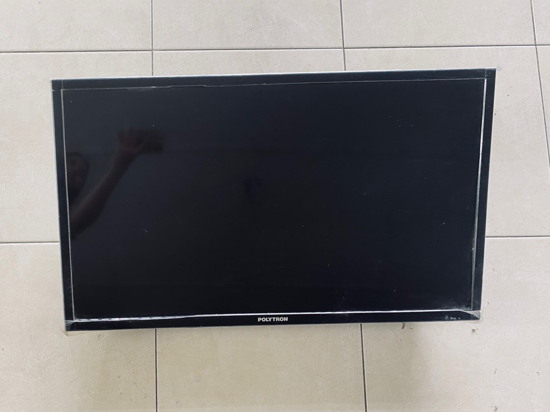 TV LED POLYTRON 32 inch dan SET SPEAKER, Elektronik, TV & Perlengkapan ...