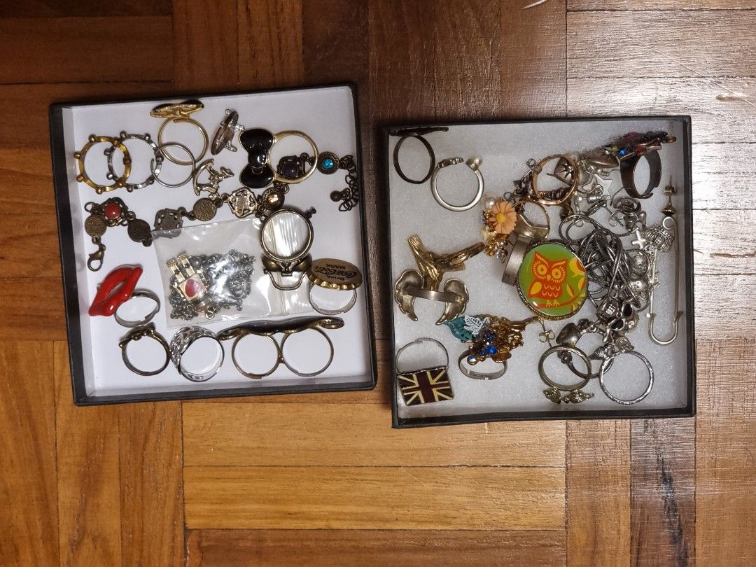 Used costume jewelry blind box, Women's Fashion, Jewelry & Organisers ...