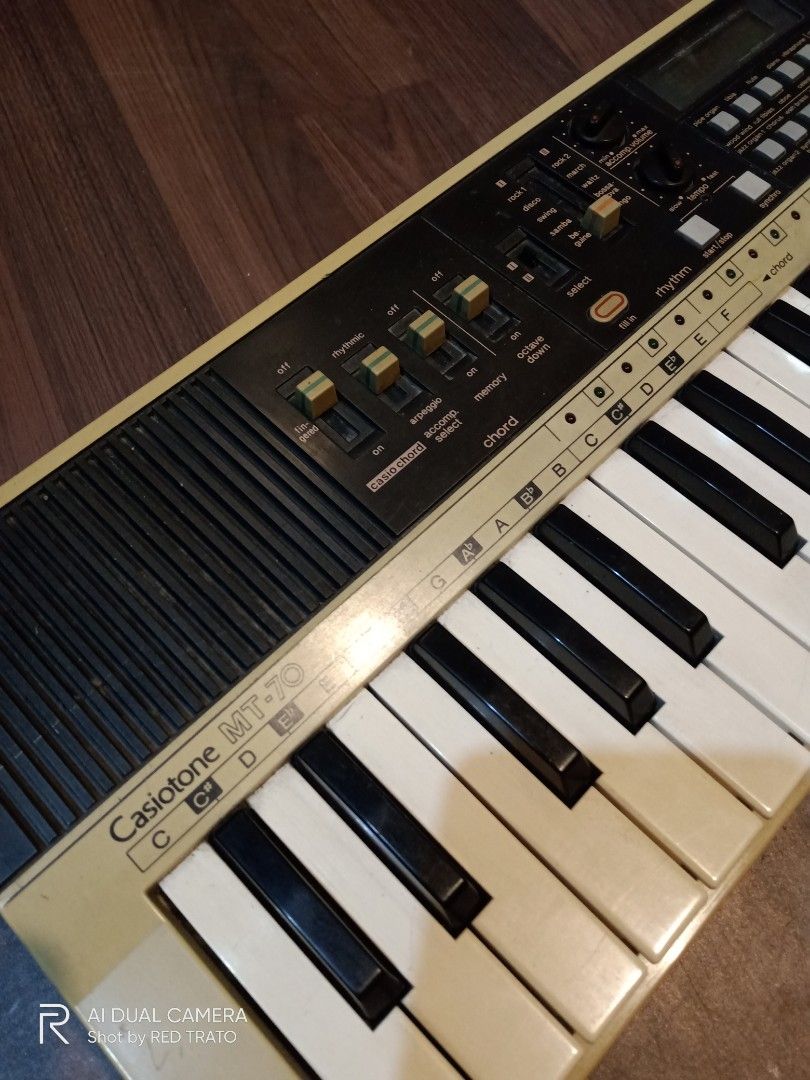 Vintage 1980's CASIO Casiotone MT-70, Hobbies & Toys, Music & Media ...