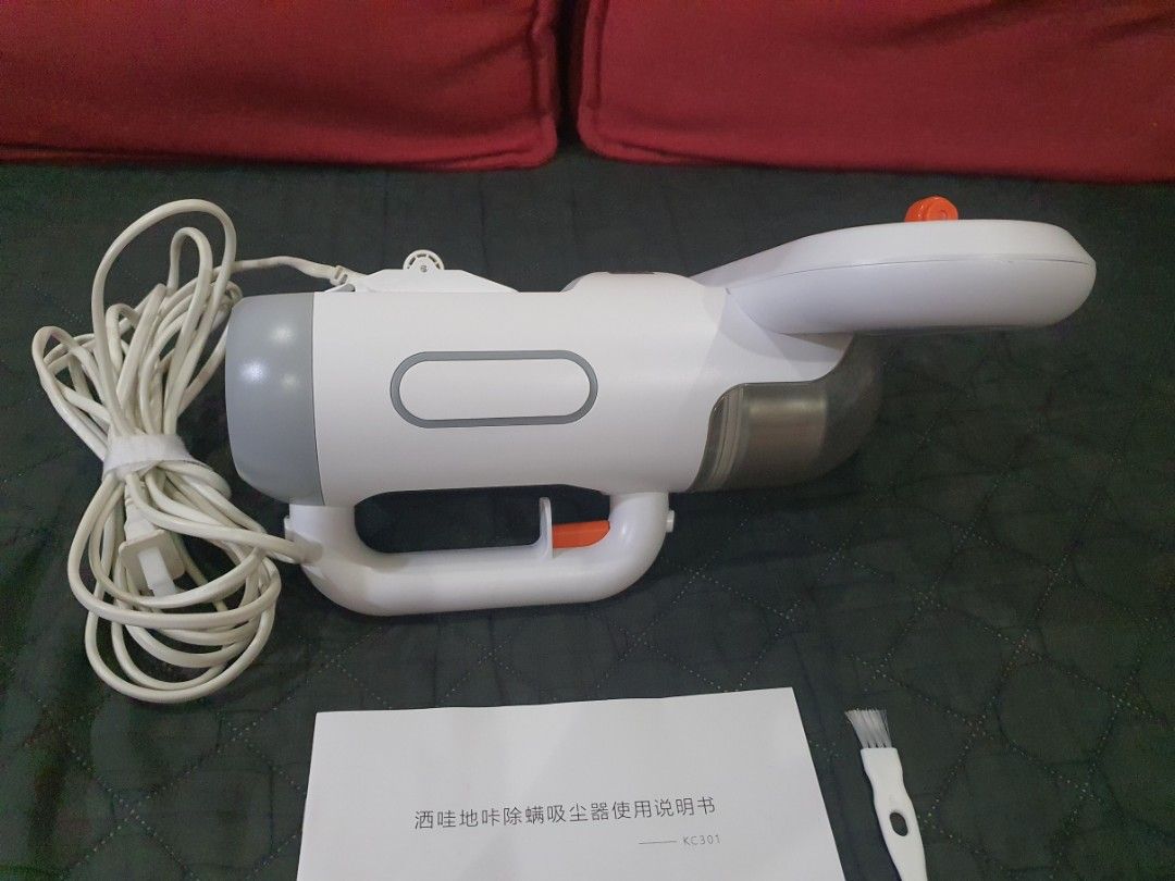 XiaoMi handheld dust mite controller UV vacuum cleaner on Carousell