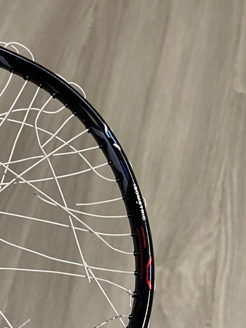 Yonex ZF2 D8xp, 運動產品, 運動與體育, 運動與體育 - 球拍和球類運動 - Carousell