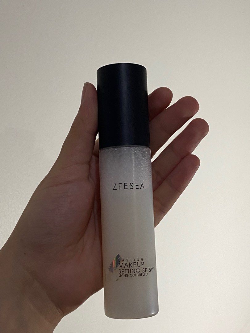 ZEESEA Black Oil Control Setting Spray, Beauty & Personal Care, Face, Face Care on Carousell