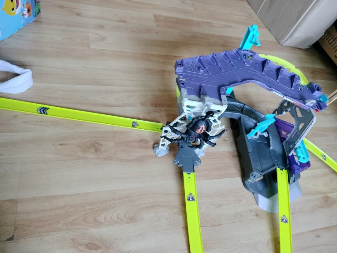 Zuru metal machine spider strike, Hobbies & Toys, Toys & Games on Carousell