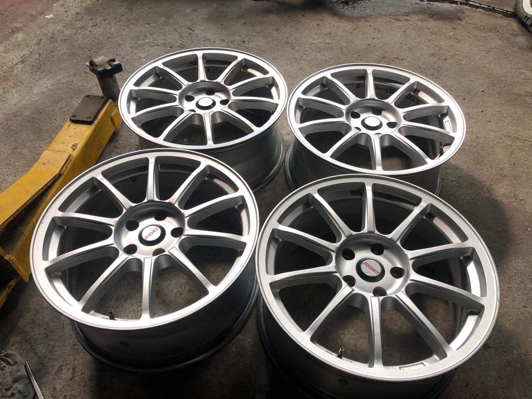 18” Rays 10spoke design silver mags 5Holes pcd 114 Used on Carousell