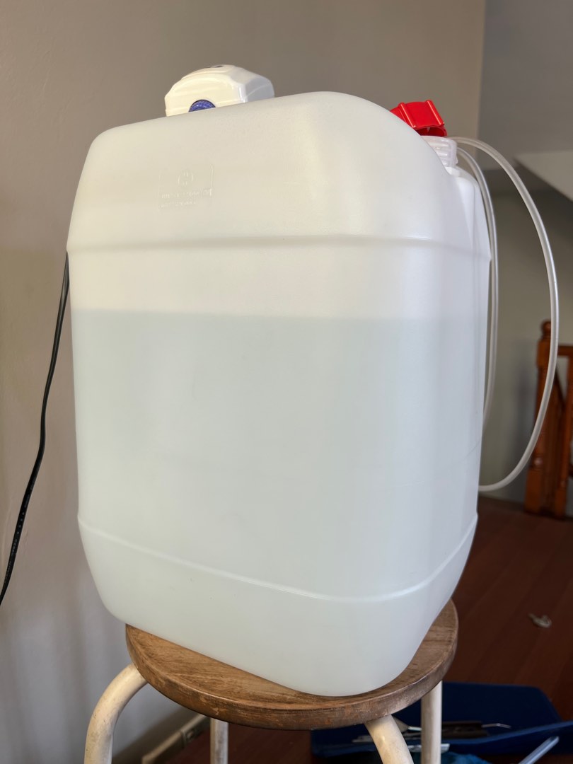 30 Litres Water Container, Pet Supplies, Homes & Other Pet Accessories ...