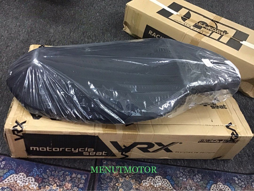 Aerox V2 VRX seat, Motorcycles, Motorcycle Accessories on Carousell