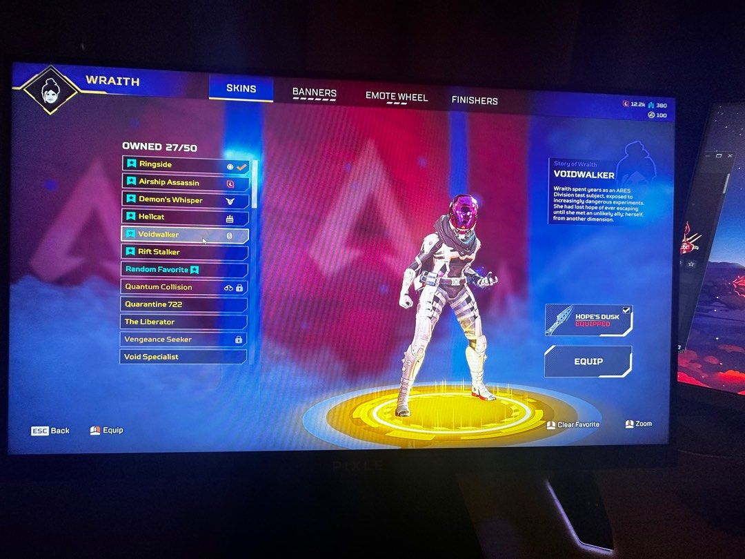 Apex legend account with rare wraith skins and heirloom, Video Gaming ...
