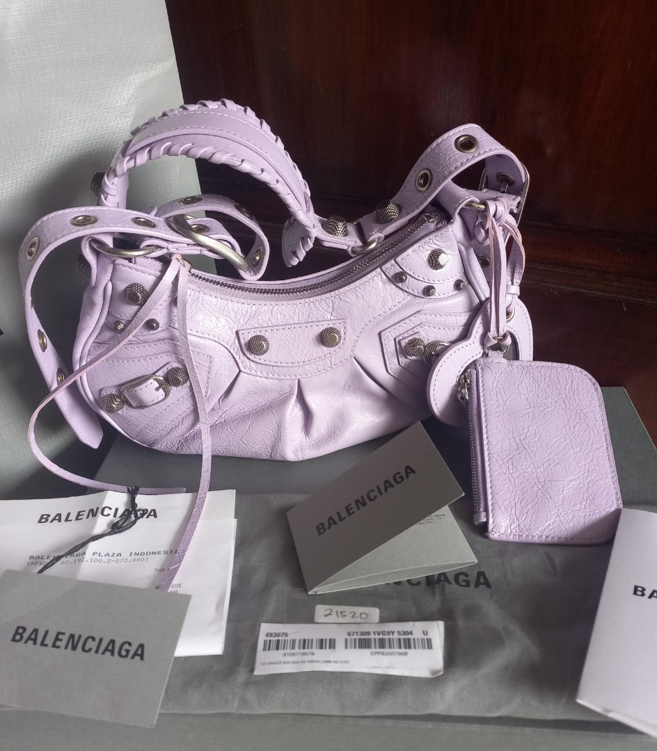 Balenciaga Cagole xs lilac 2022 fullset, Barang Mewah, Tas & Dompet di ...