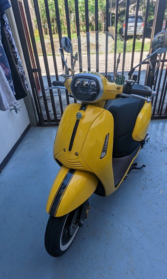 Benelli Panarea 125 Yellow, Motorbikes, Motorbikes for Sale on Carousell