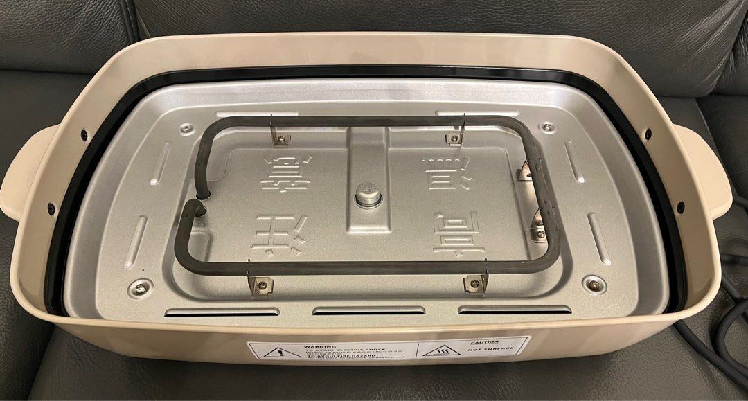 全新 可議價 BRUNO 加大版多功能電熱鍋 - 棕木色 timber brown BOE026-GGY, 家庭電器, 廚房電器, 燒烤爐及火鍋鍋具 - Carousell