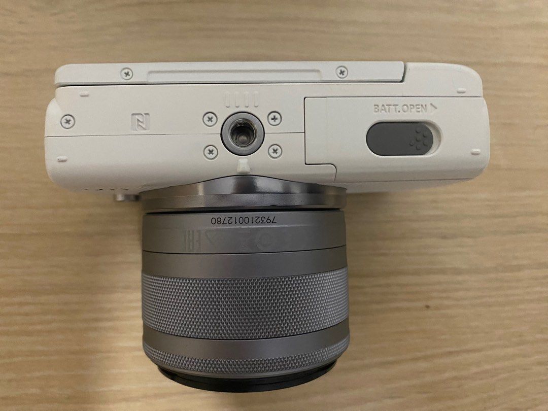 CANON EOS M100 or Trade sa Seiko Watch, Photography, Cameras on Carousell