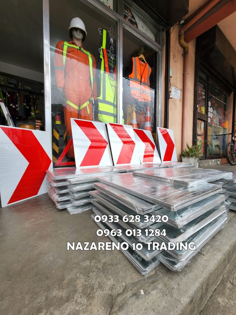 Chevron signs road sign on Carousell