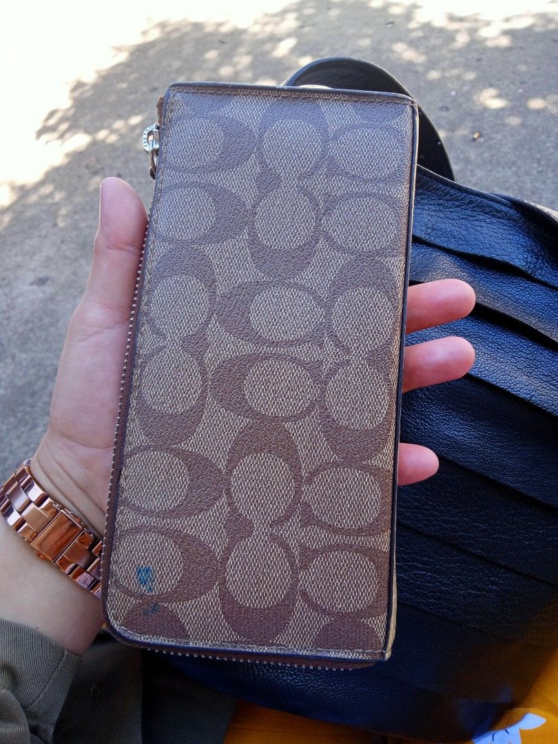 coach L shape long wallet on Carousell