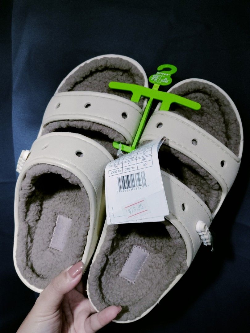 Crocs Classic Cozzy Sandals, Women's Fashion, Footwear, Slippers and ...
