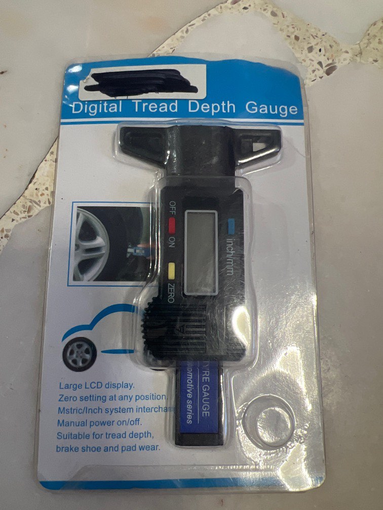 Digital thread depth gauage, Car Accessories, Accessories on Carousell