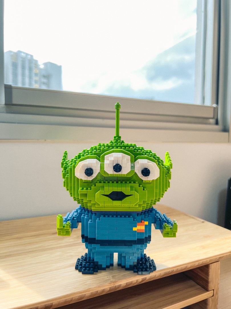 Disney Pixar Toy Story Alien Building Block, Hobbies & Toys, Toys ...