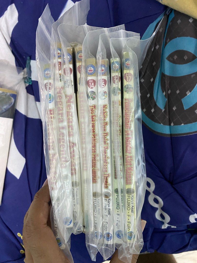 Doraemon Cerita Panjang Full Set vol 1-24, Hobbies & Toys, Books ...
