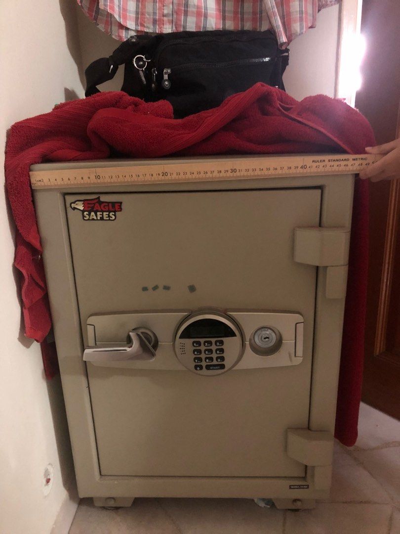 Eagle Safe ES045, Furniture & Home Living, Security & Locks, Safe on ...