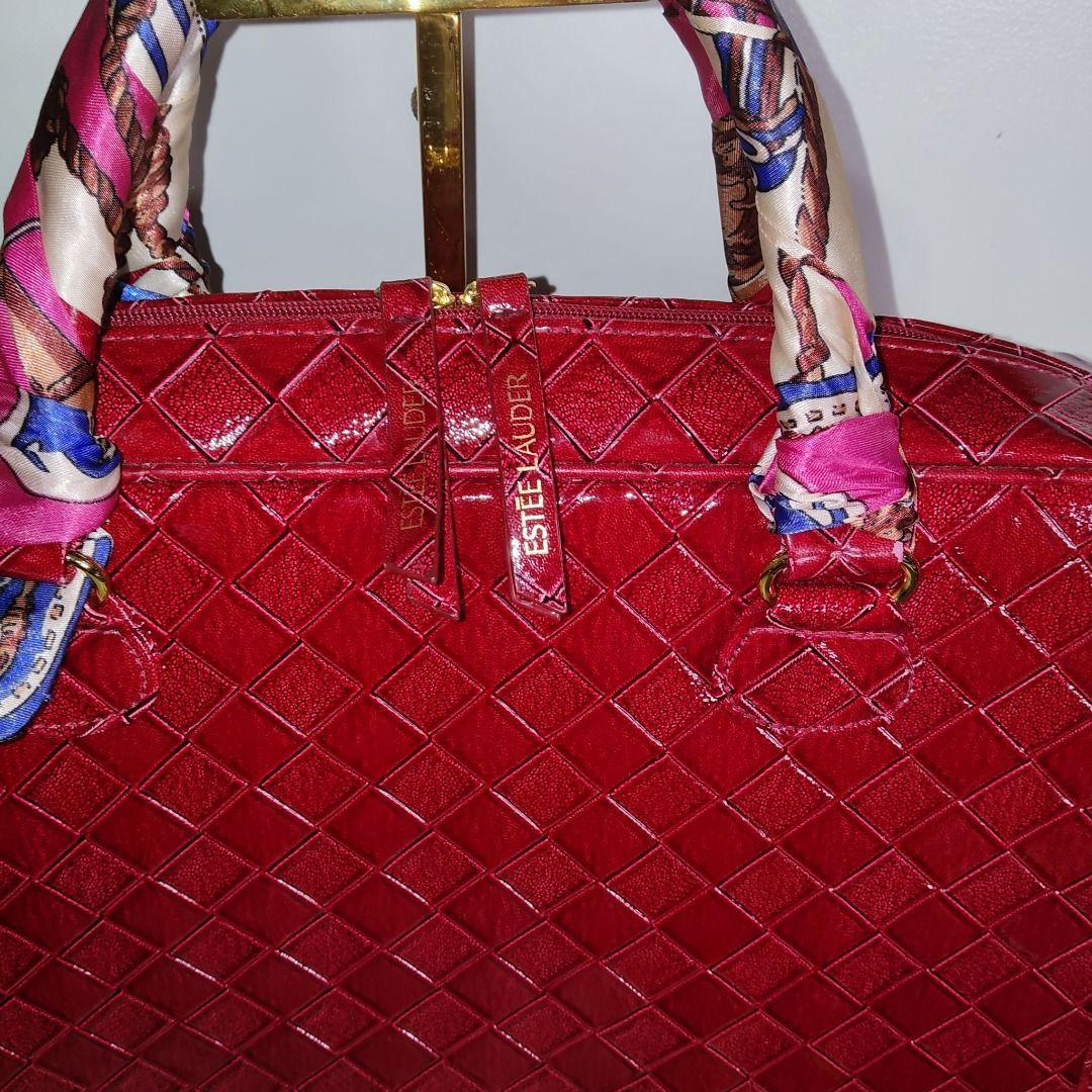 Estee Lauder, Luxury, Bags & Wallets on Carousell