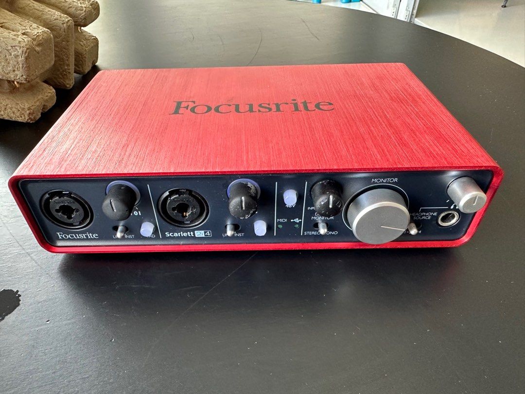 Focusrite Scarlett 2i4, Audio, Other Audio Equipment on Carousell