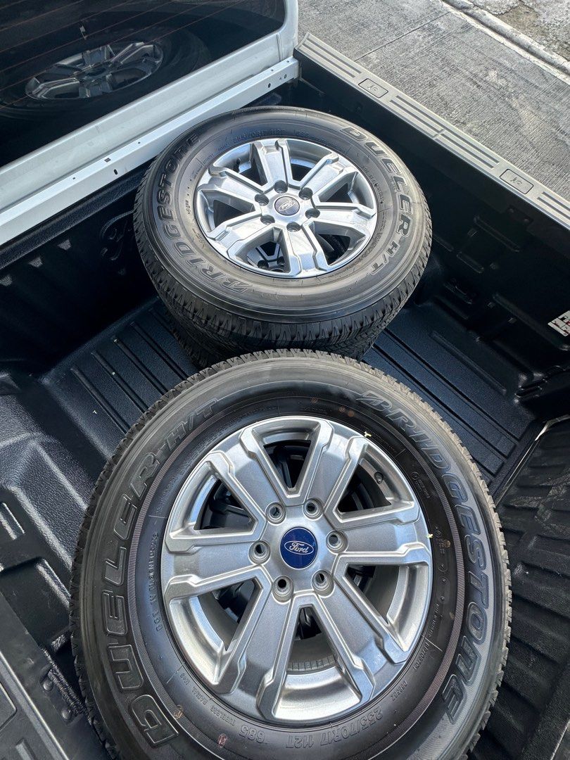 Ford Ranger 2023 XLT Stock mags and tires on Carousell