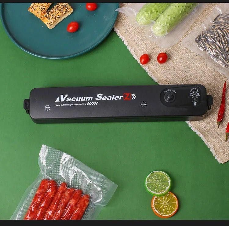 Functional food Vacuum sealer machine. Simple to use yet practical ...