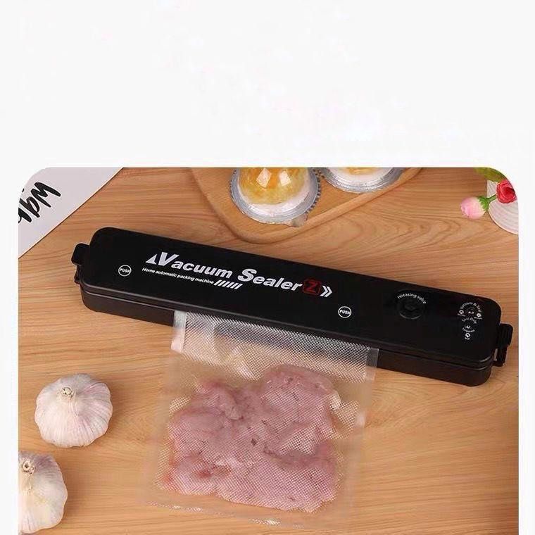 Functional food Vacuum sealer machine. Simple to use yet practical ...