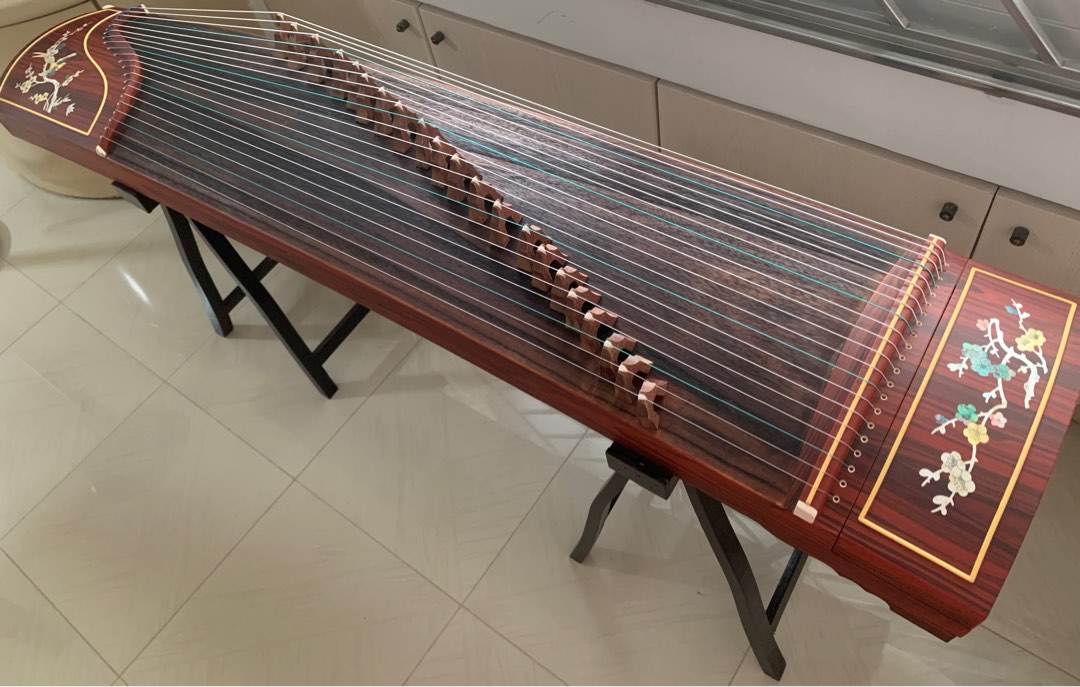 Guzheng, Hobbies & Toys, Music & Media, Musical Instruments on Carousell