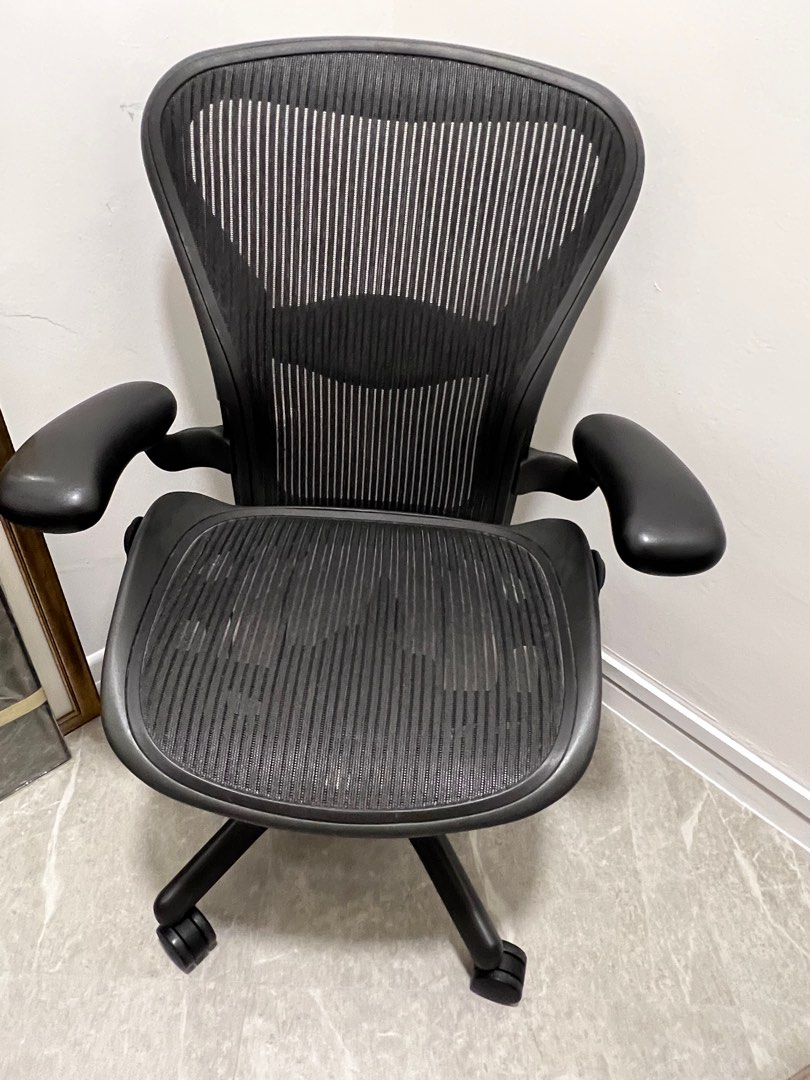 Herman Miller Aeron basic with lumbar support size B, Furniture & Home ...