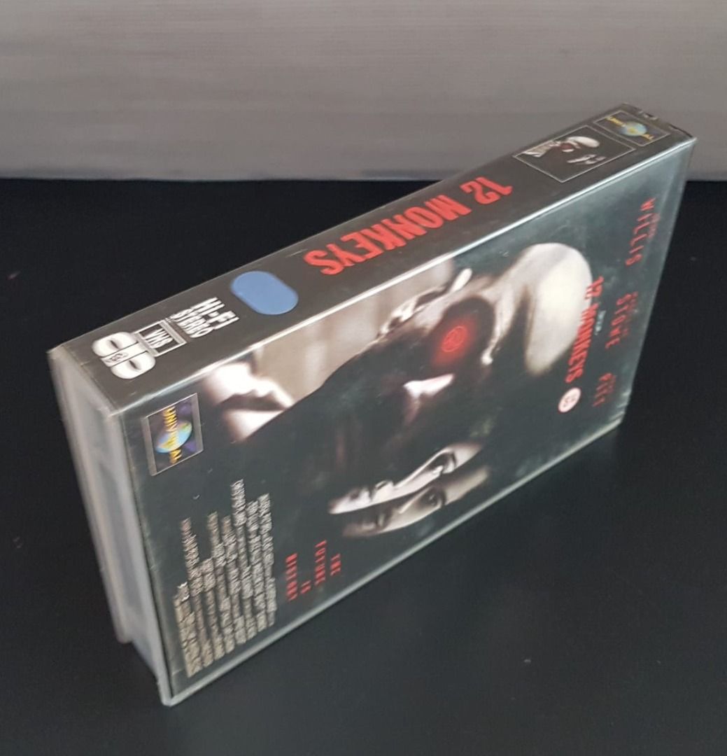Hollywood Movie, Video Home System, 12 Monkeys, Bruce Willis, Brad ...