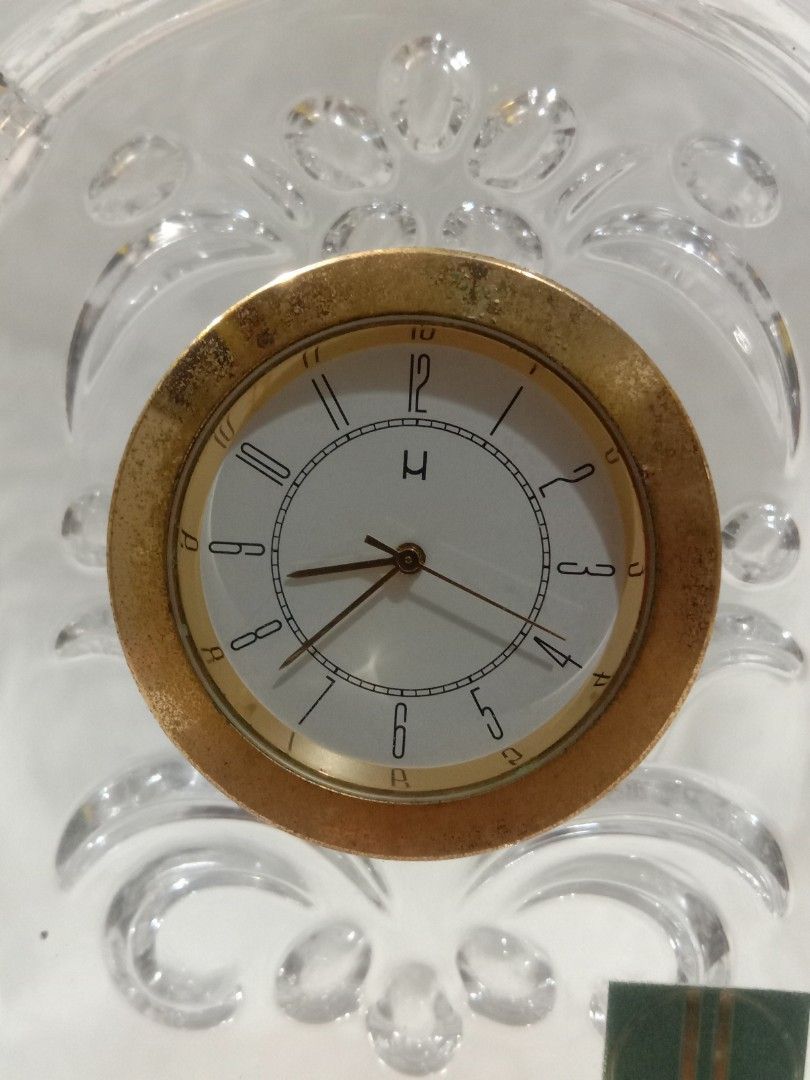 HOYA Crystal Table Clock - 5.5 inches Tall on Carousell