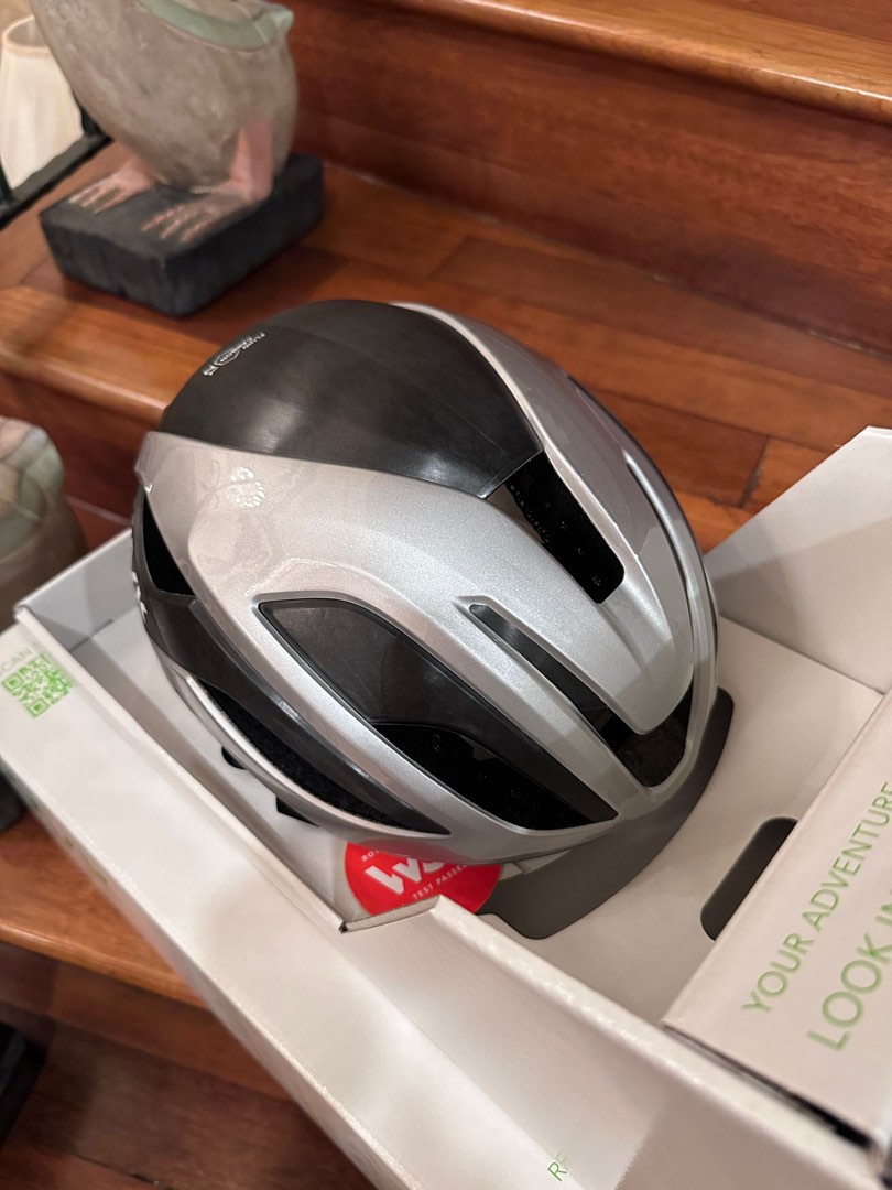 Kask Elemento Silver M Size, Sports Equipment, Bicycles & Parts, Parts ...